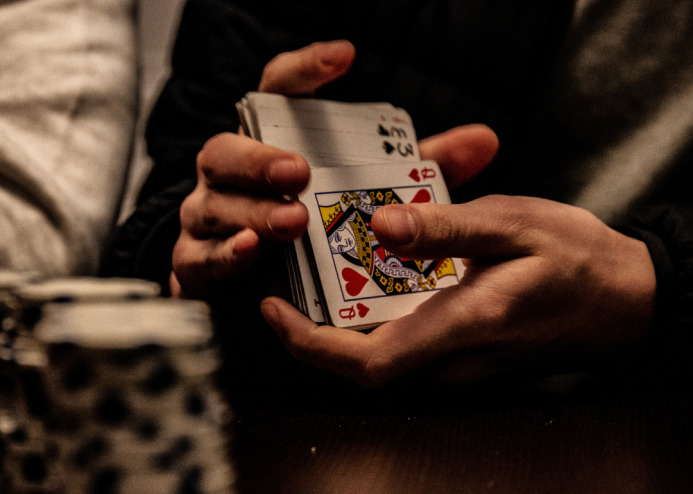 How Legal and Illegal Gambling Compare In The Industry